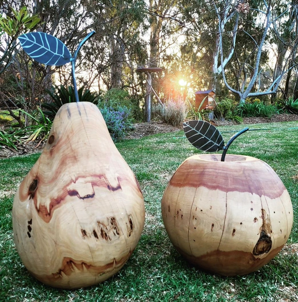 Timber sculptures, handmade in Australia – Big Daisy