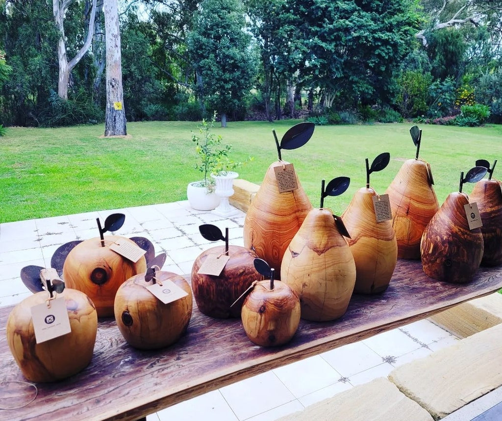 Timber sculptures, handmade in Australia – Big Daisy