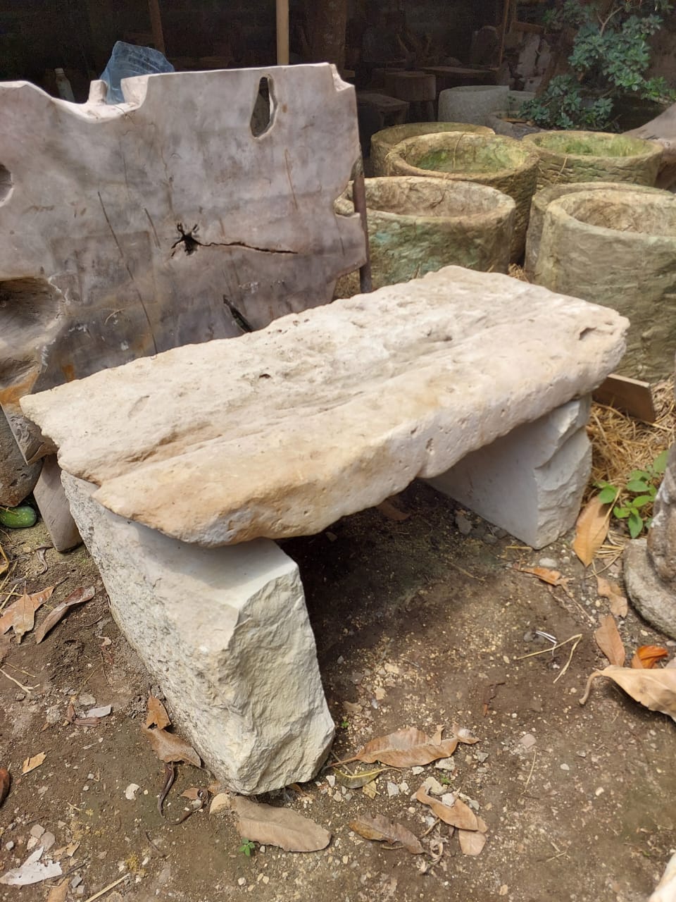 VINTAGE LIMESTONE BENCH B20 – Big Daisy